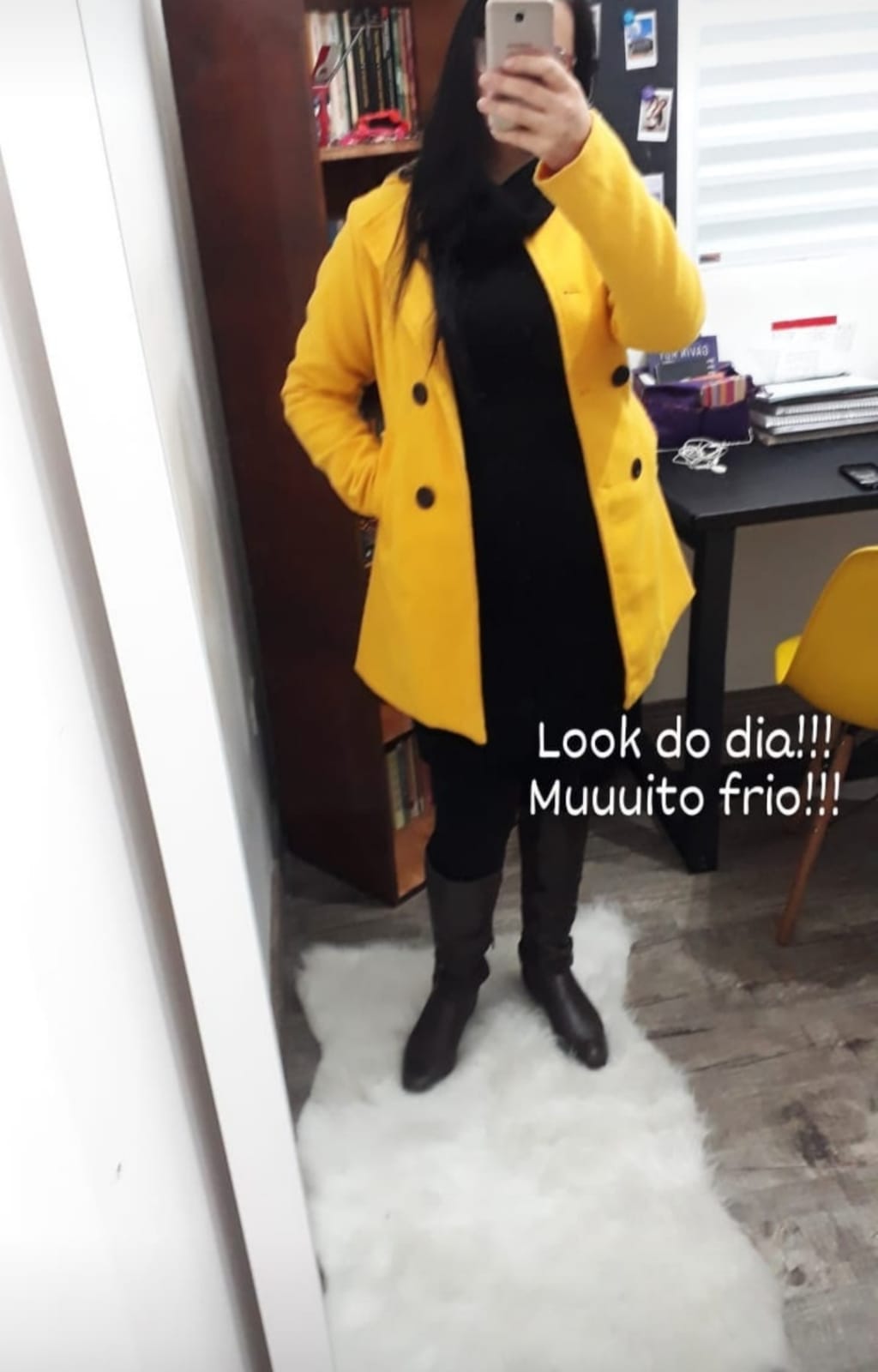 Ponto de cor no look. | Cami&Duda