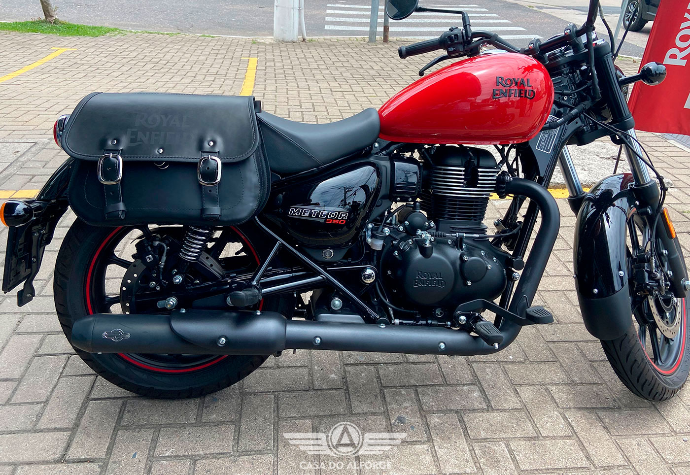 Royal Enfield Meteor 350 Alforge Em Couro Impermeável Casa Do Alforge